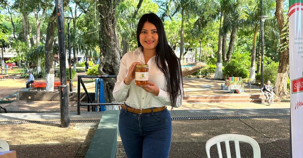 Volvió la feria de productores «De mi chacra a tu casa» – RCC